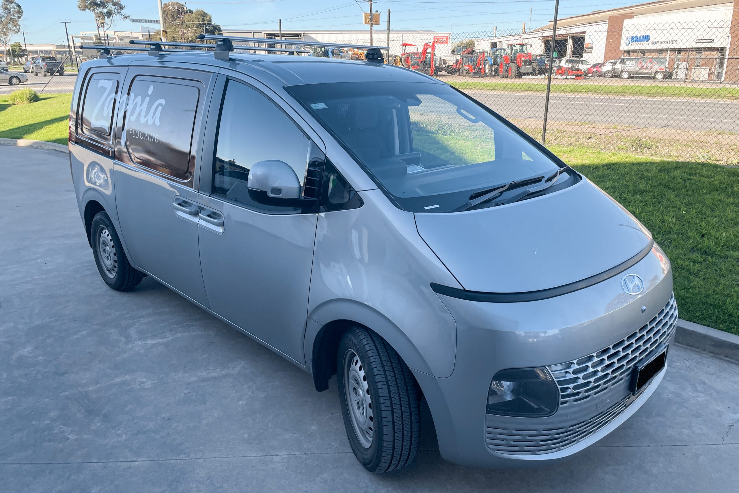 Hyundai Staria-Load Roof Racks - Minirack Foot - KRS Australia