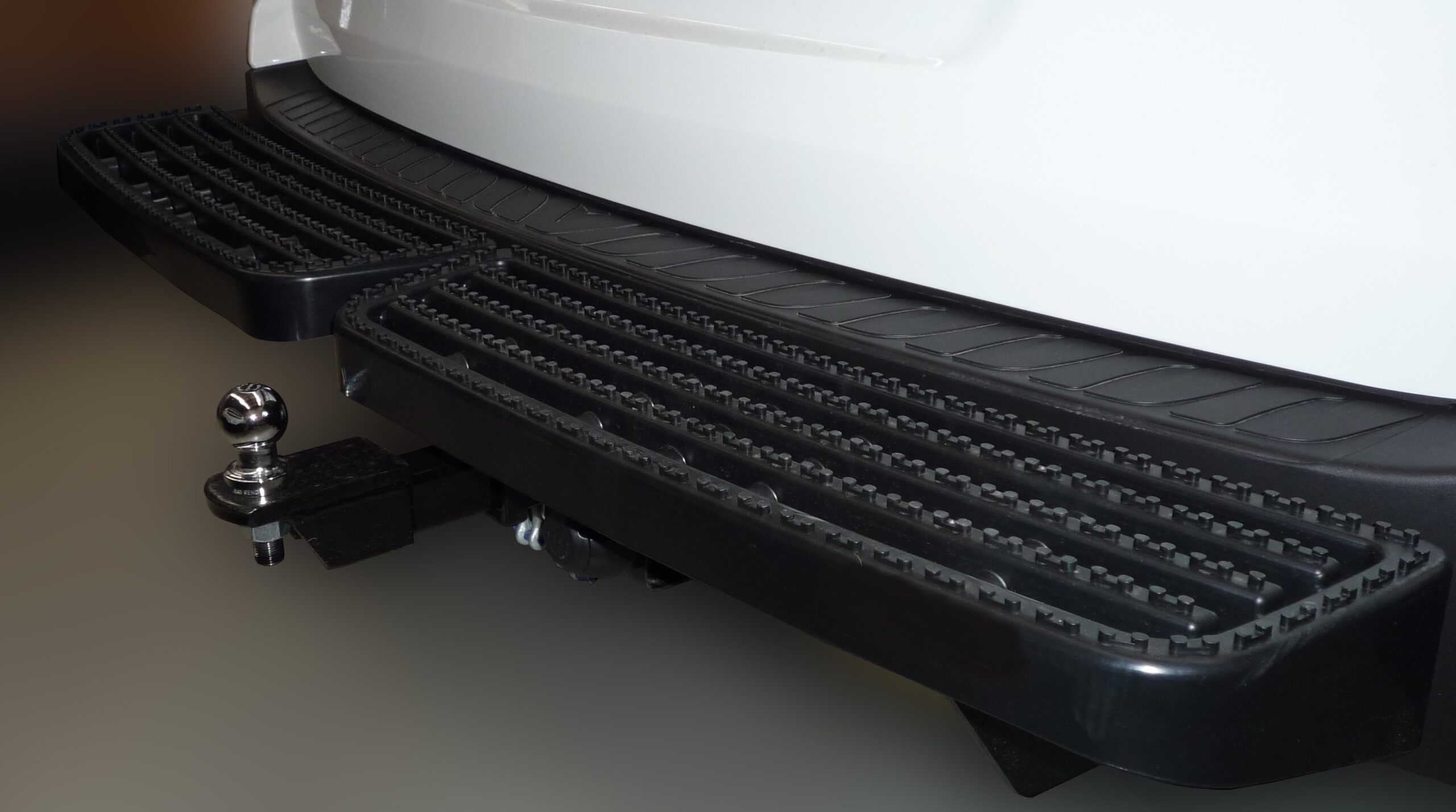 Hyundai Iload Rear Step - Superior Grip - KRS Australia